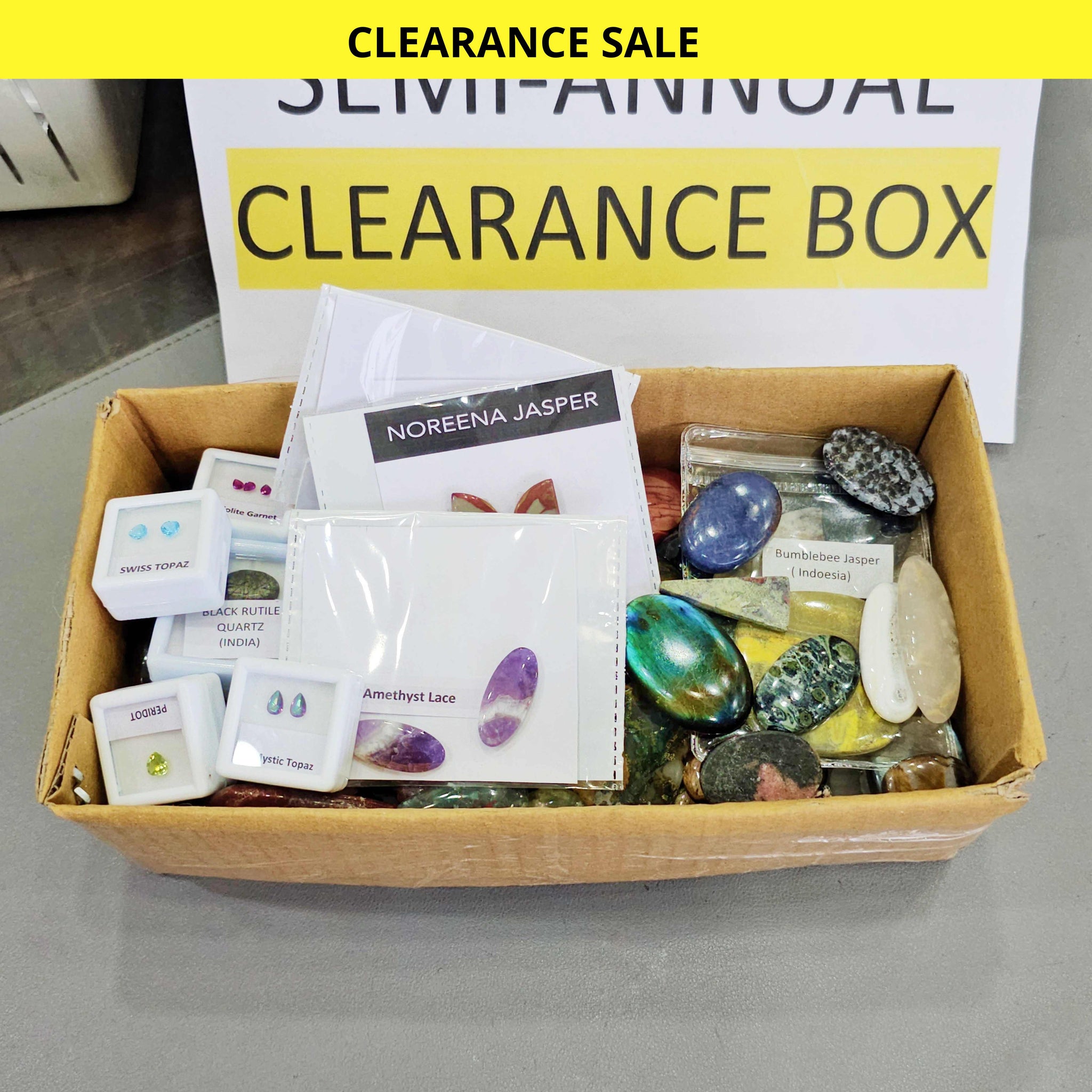 1 KG Clearance Box | 100 Pcs+ cabochons and faceted gems – The ...