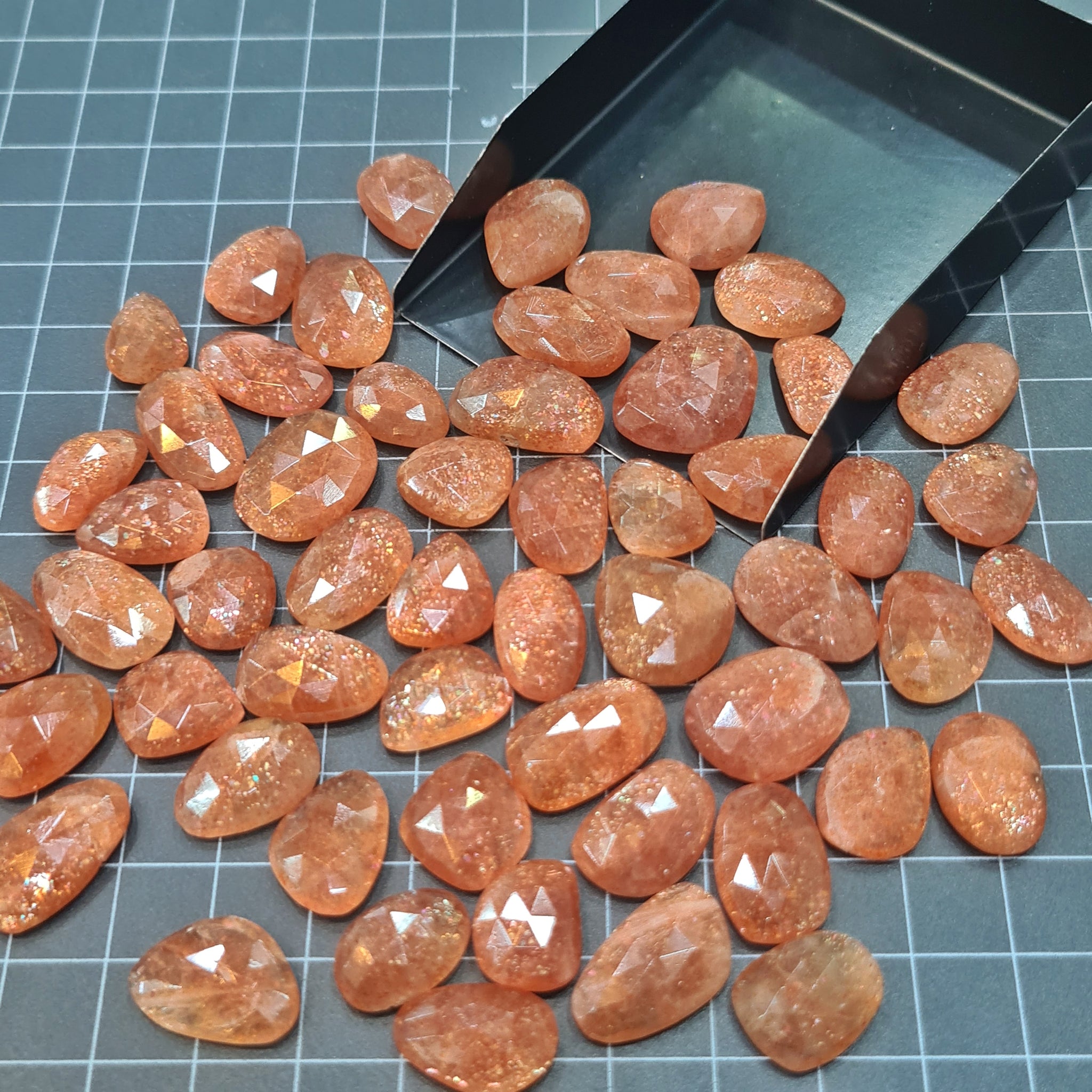 15 Pcs Sunstone Rose Cuts Flat Backs 10-18mm – The LabradoriteKing