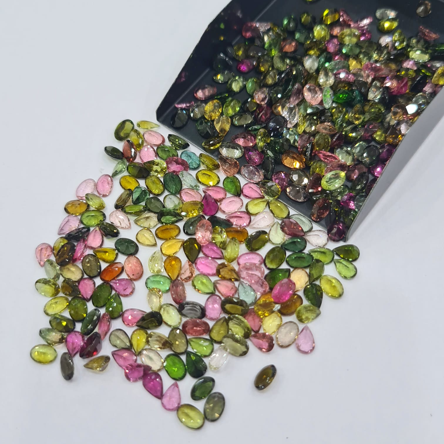 30 Pcs Tourmaline Facted Gemstones | 5-6mm Ovals – The LabradoriteKing