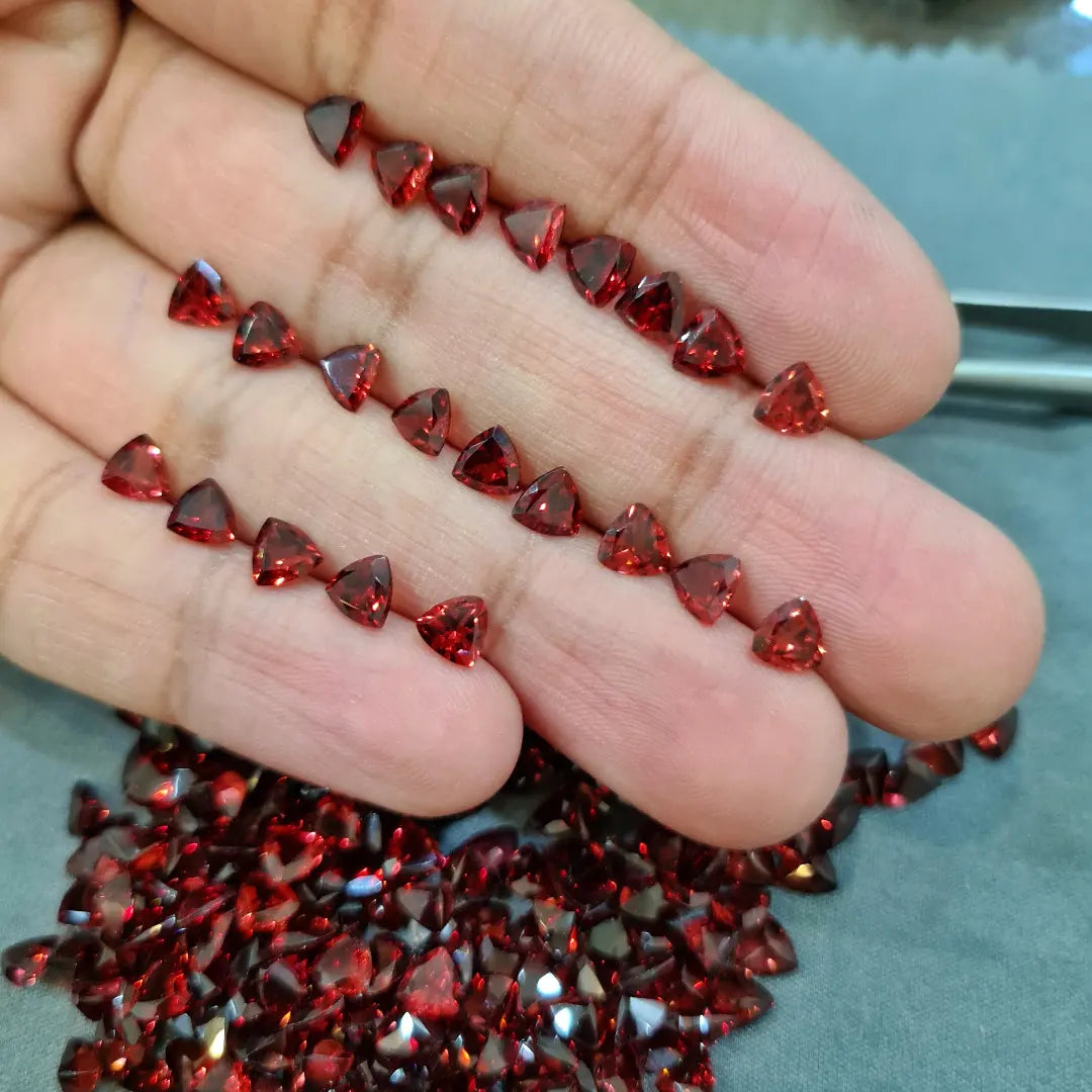 20 Pcs Natural Garnets 5mm Trillion Calibrated | TOP QUALITY – The ...